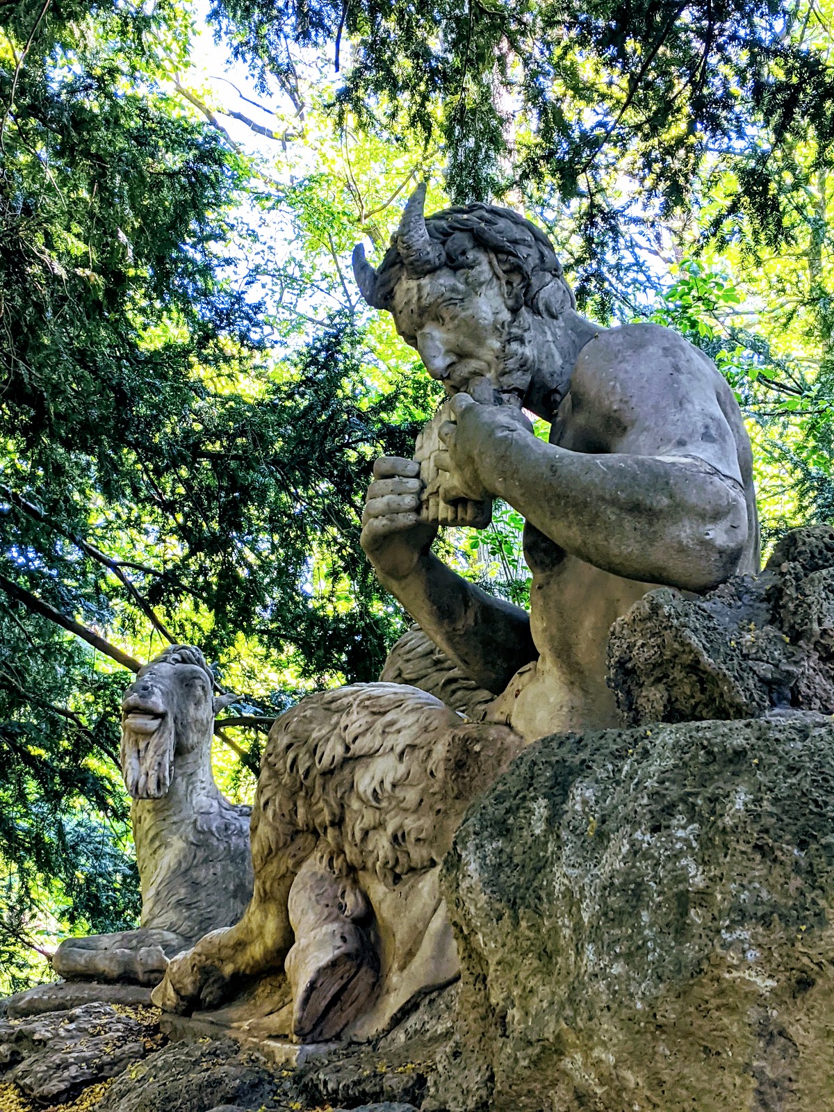 Munich and Company: Le dieu Pan joue du syrinx dans le parc-aux-nymphes ...