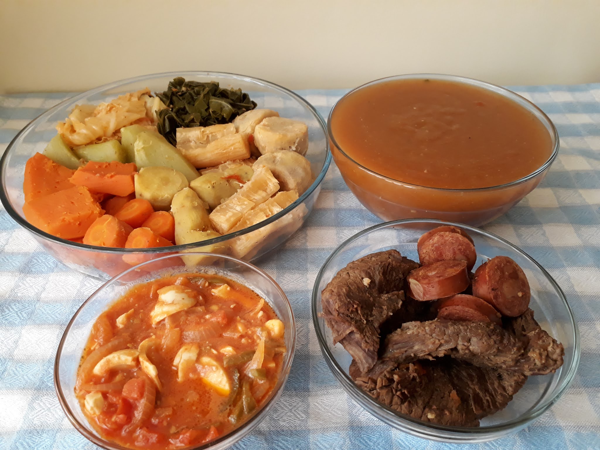 Piteisdadinha: COZIDO SIMPLES C/MOLHO DA VOVÓ + PIRÃO