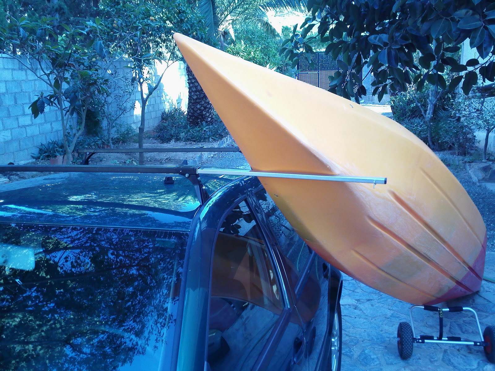 KAYAK MAR MENOR: COMO SUBIR SOLITO EL KAYAK EN LA BACA DEL COCHE