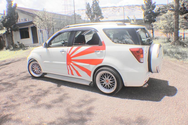 Panduan Cara Modifikasi Mobil Toyota Rush Lebih Elegan - Automotif