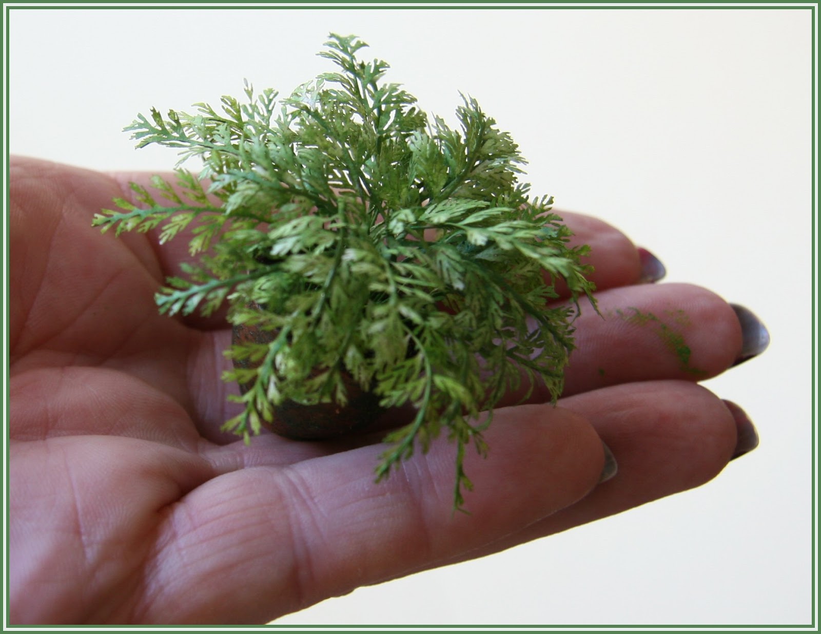 Chrystal's Designs: Miniture Flowers and Plants