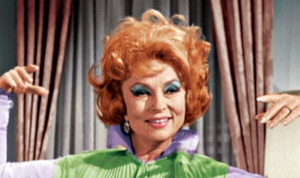 Agnes Moorehead, além da Endora