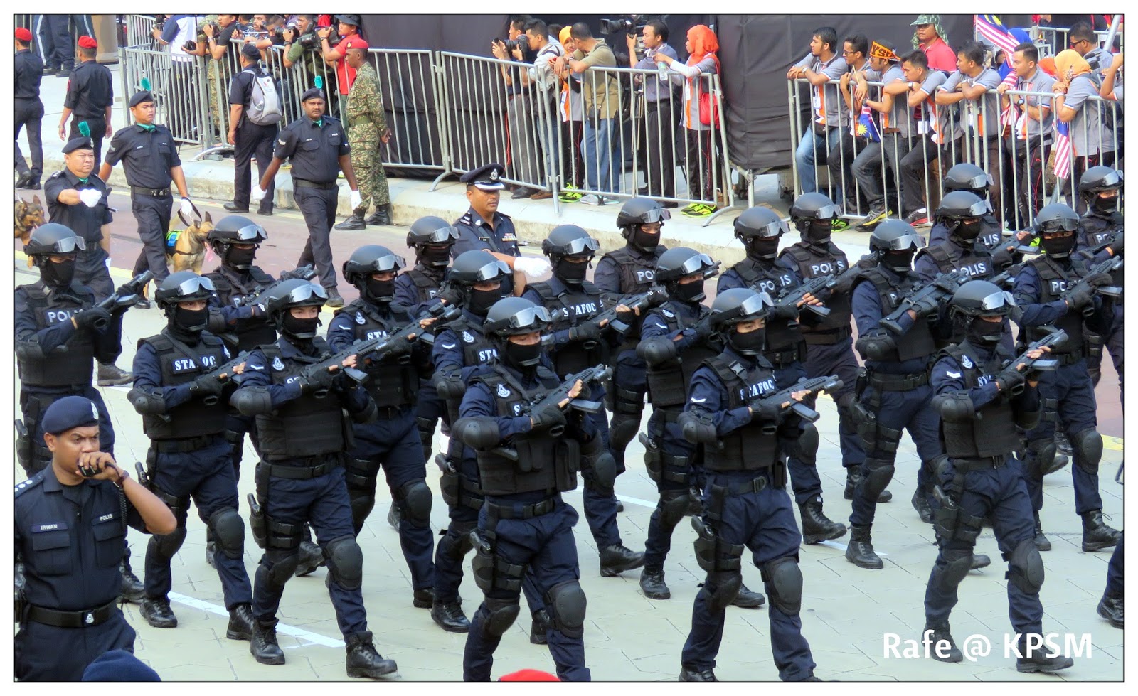 Sejarah Konflik & Militer: September 2015