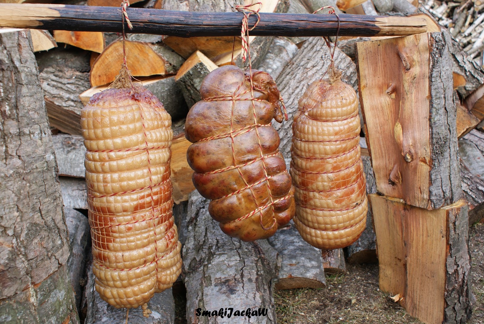 Domowy wyrób. Coś do chleba i talerza.: Wędzenie 13.03.2016