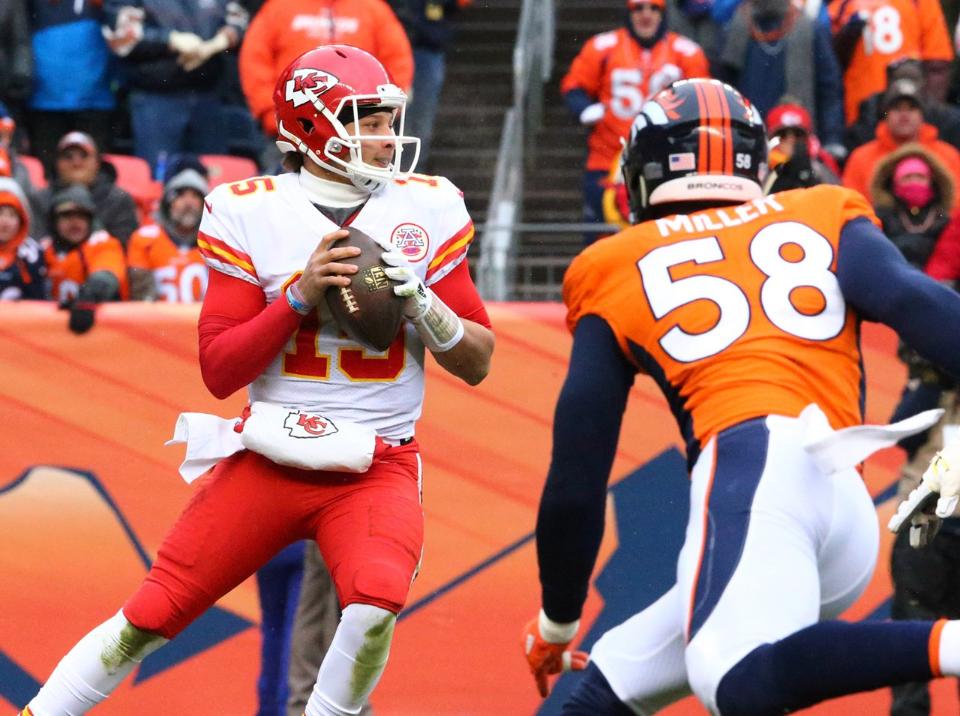 The Kansas City Chiefs Game Today: Chiefs at Broncos - Week 17 - Record ...
