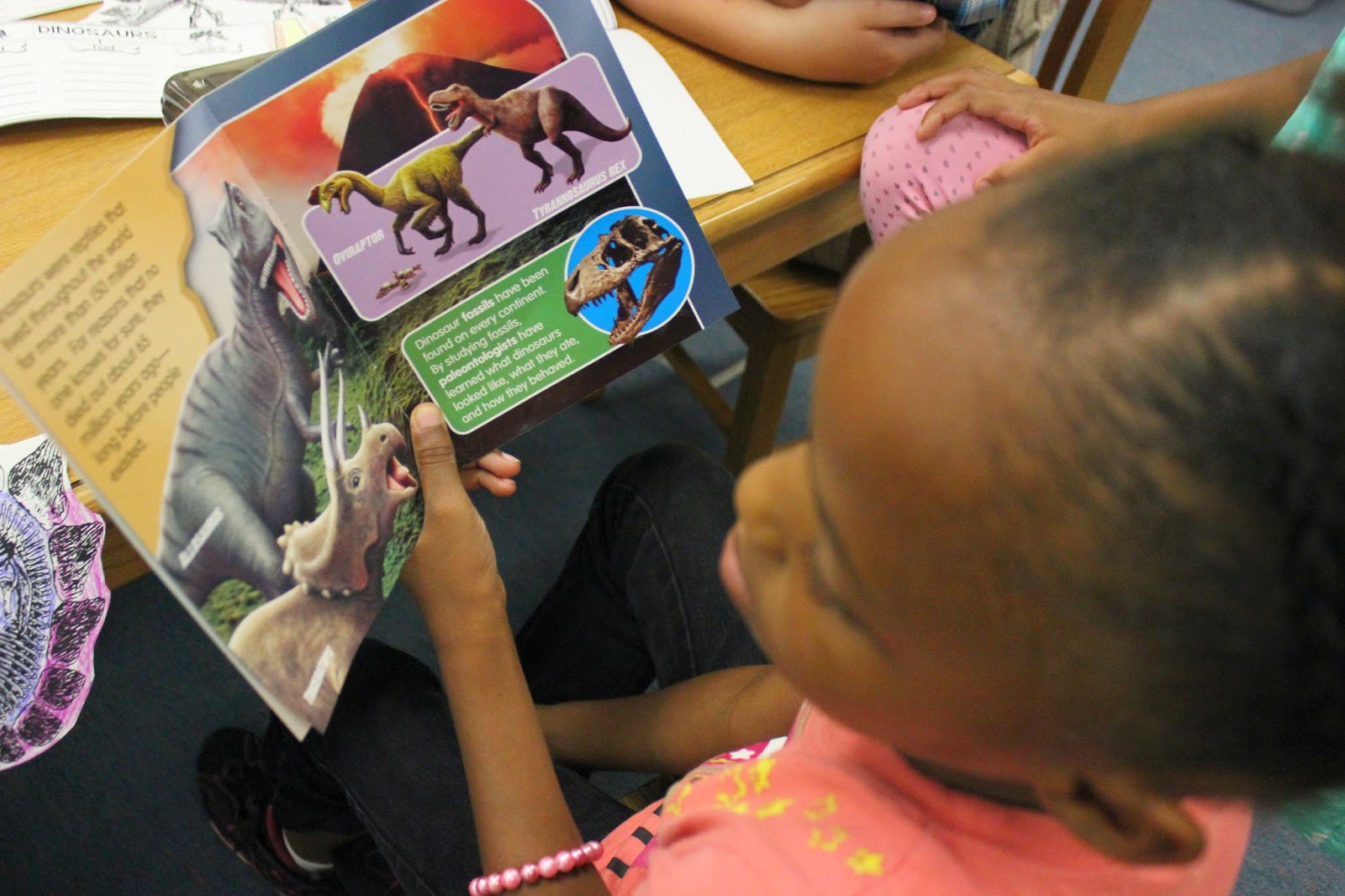 Primary Graffiti: Dinosaur Day Thematic Unit Giveaway {Three Prizes}