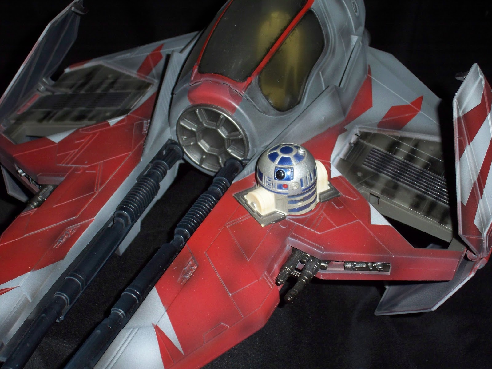 R.K. Designs Studio: Hasbro Jedi Starfighter (Hot Rod Scheme)