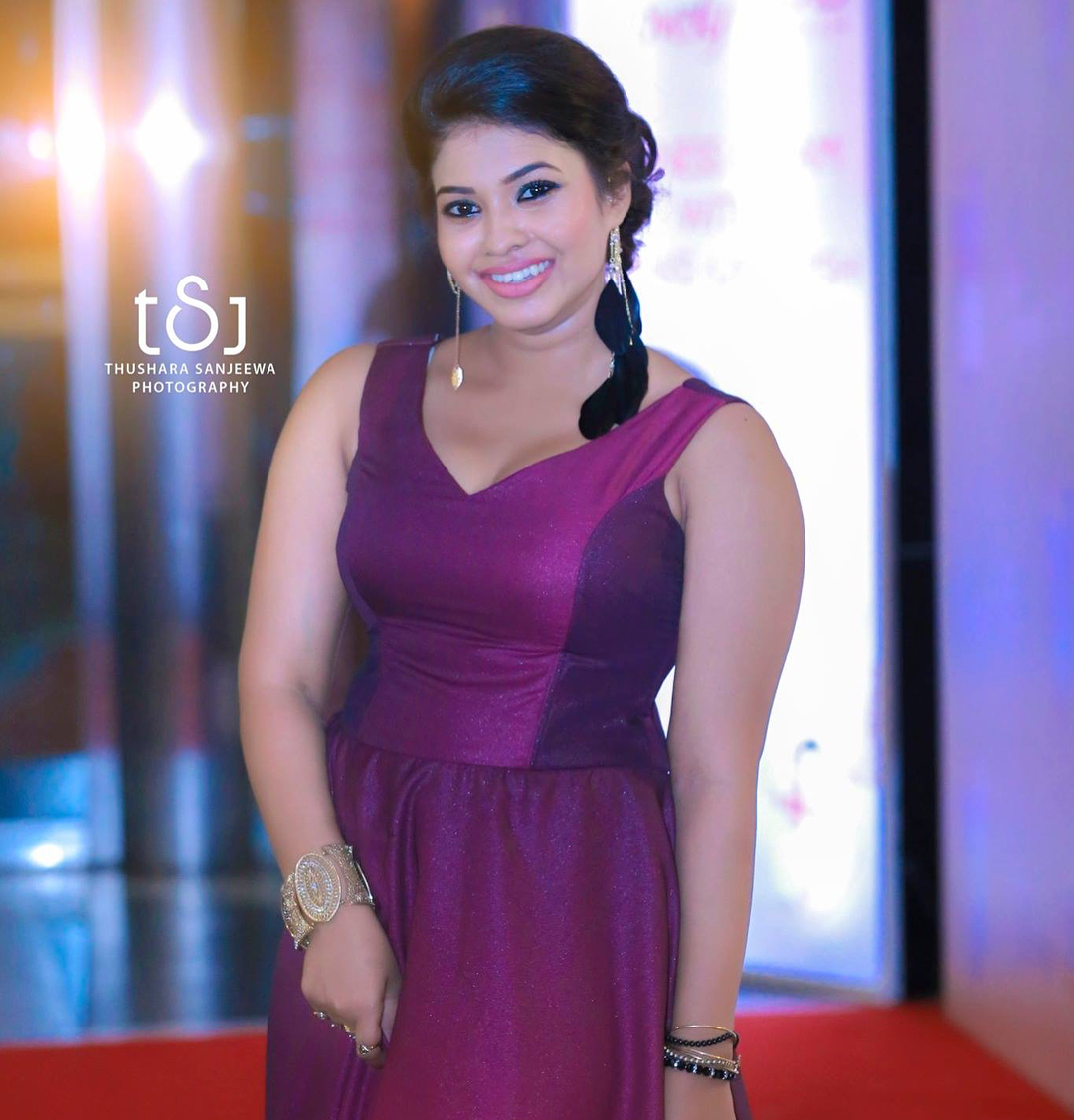 චූටි මැණිකෙගේ නවතම හැඩවැඩ