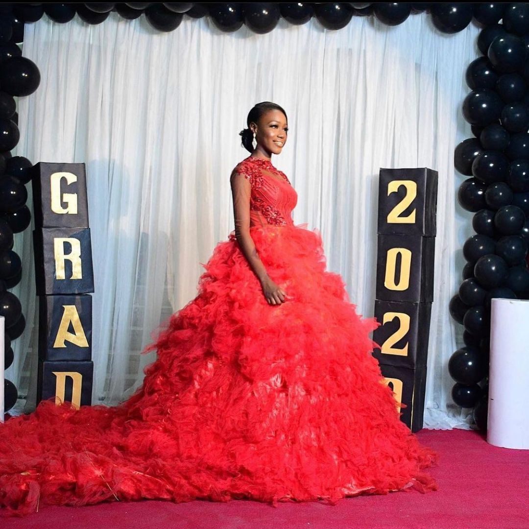 Height : How tall is Fatima Ali Nuhu?