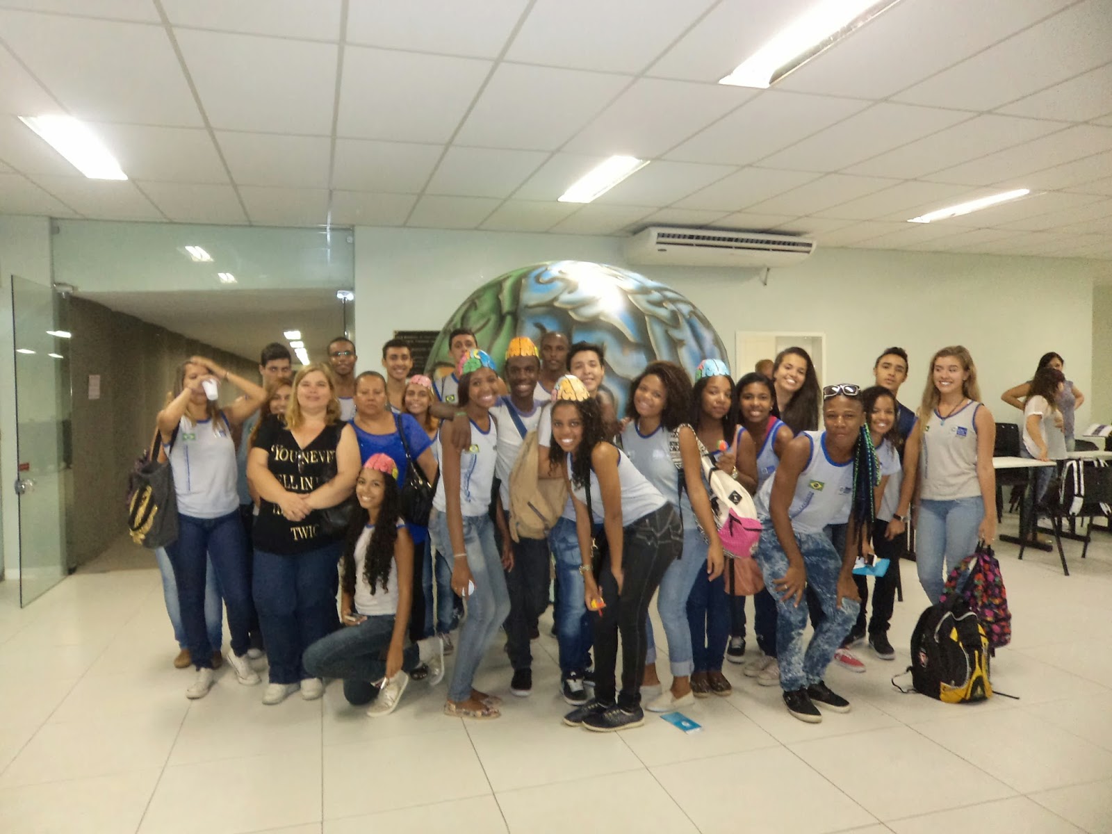 CIEP 382 - ASPIRANTE FRANCISCO MEGA: Aula Passeio - CCS - UFRJ (Ilha do ...