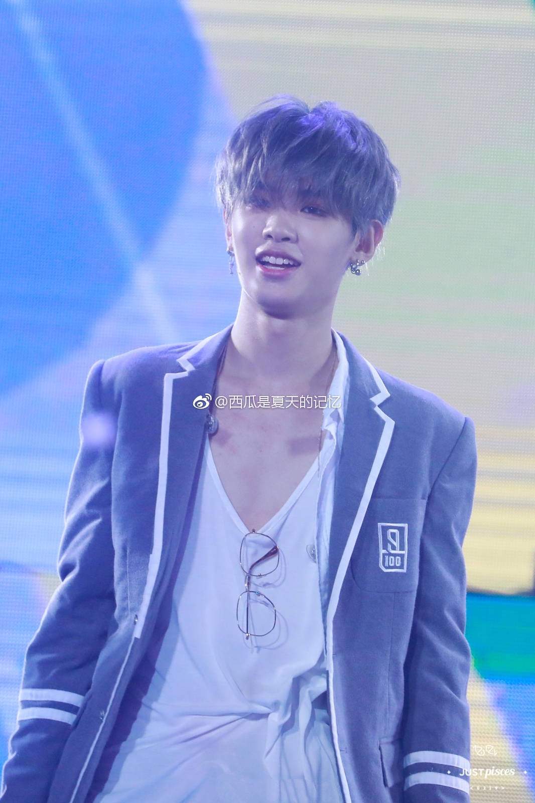 weibo go: The members of Nine Percent are stunning in uniform