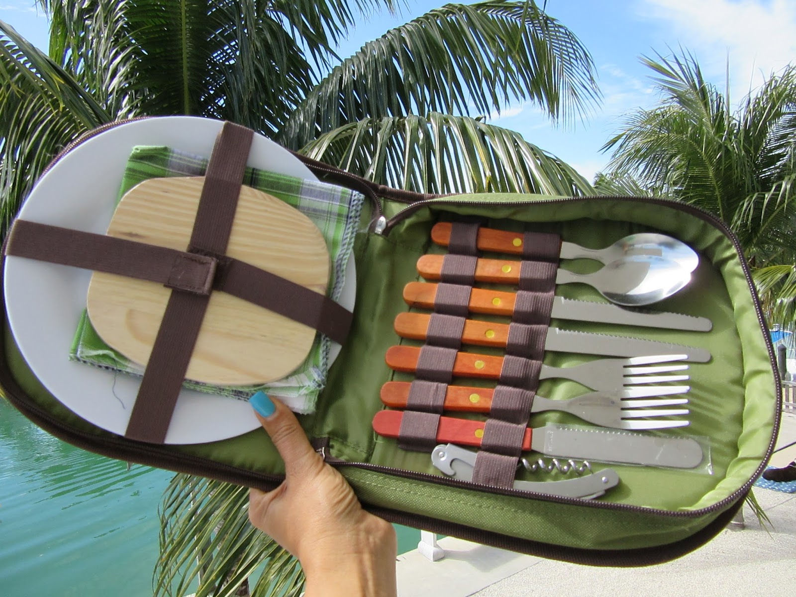 Palm Reviews: #thebrightoutdoors Bright Outdoors Picnic Set for 2 ...