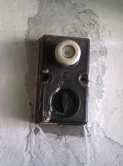 Material Listrik: Gambar Dan Fungsi Sikring