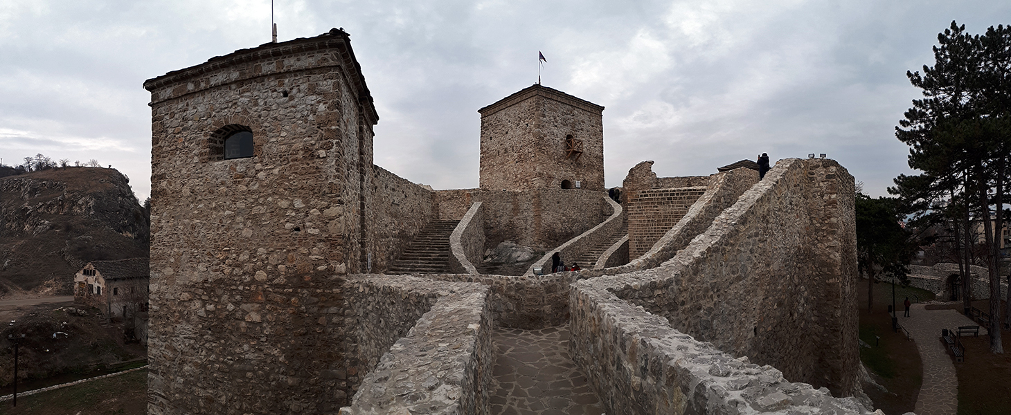 perpetuuM Mobile: Pirotska tvrđava - Momčilov grad