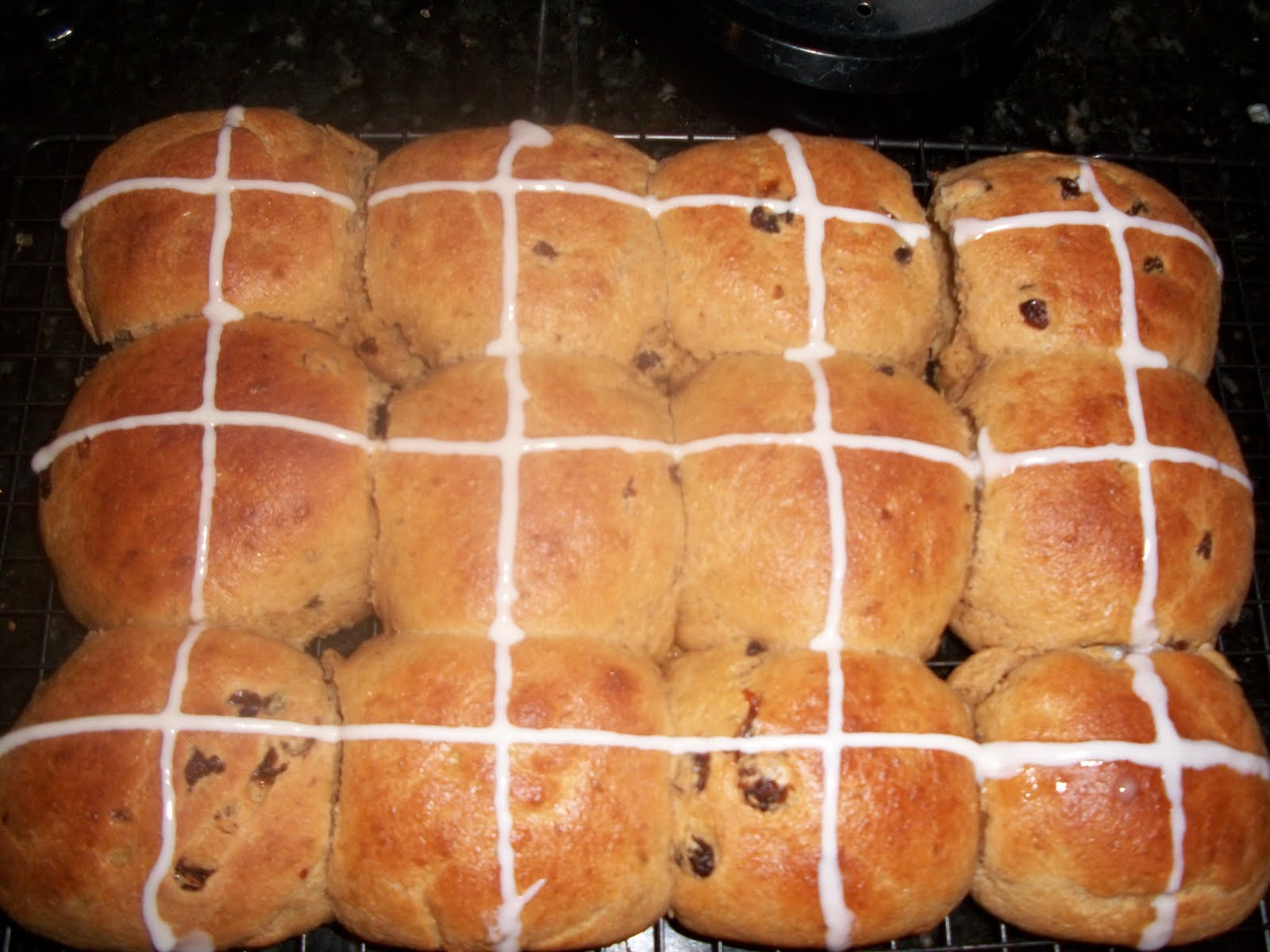 Freshly Milled Baking: Good Friday Tradition: Hot Cross Buns