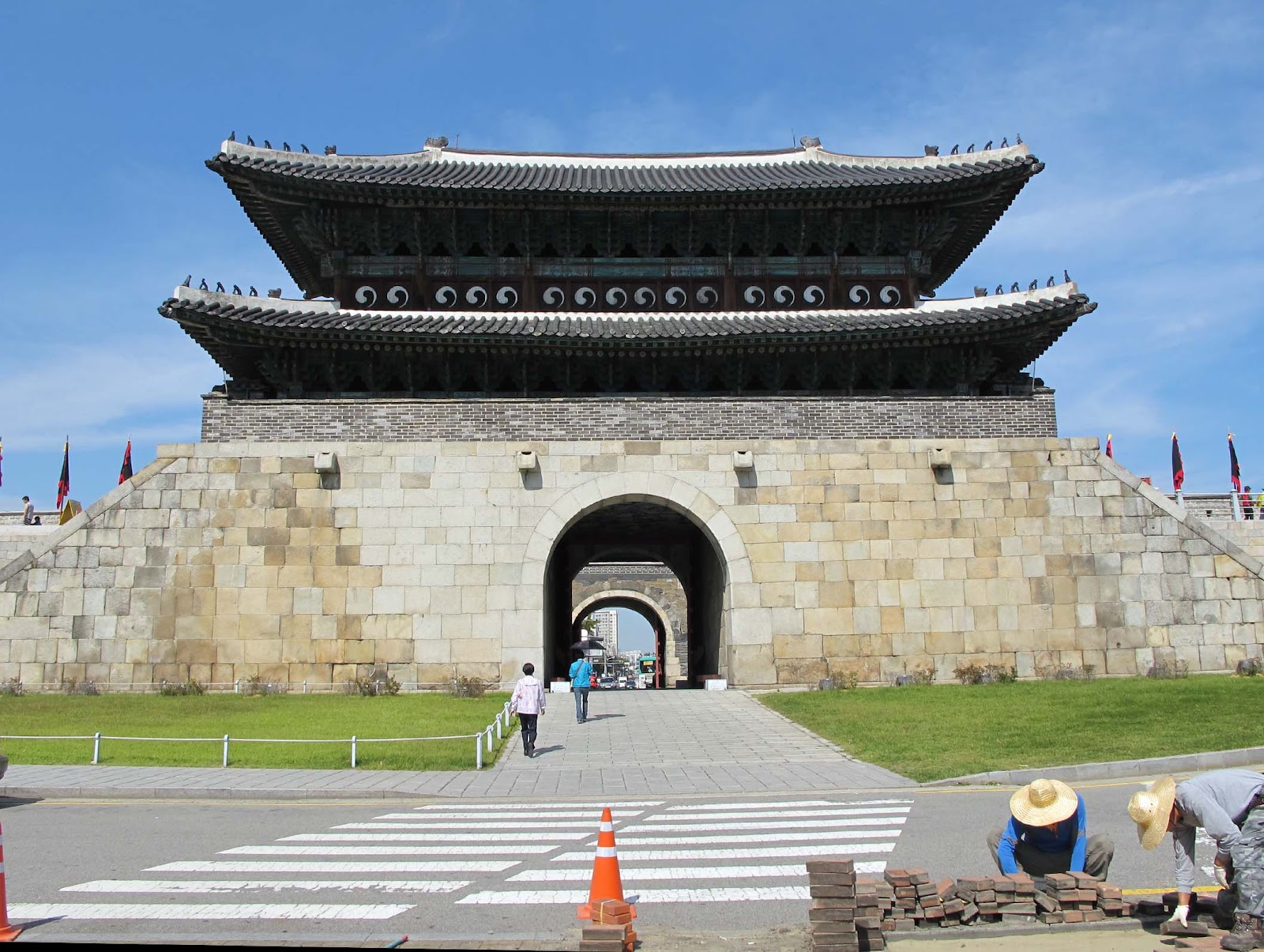Travels with Sue & Al: Visiting Suwon, Korea