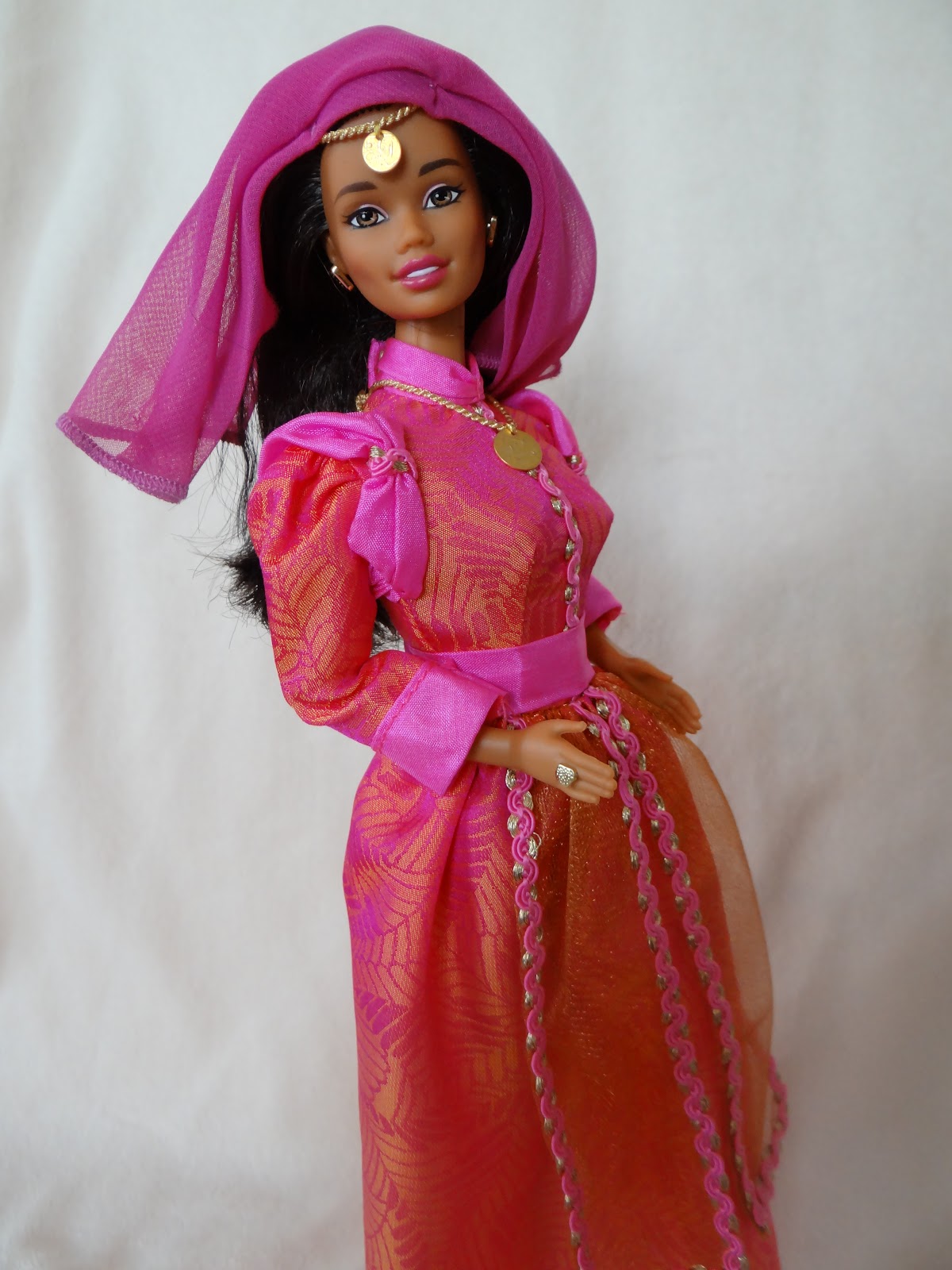 Coffee and Dolls PL: Dolls of the World Moroccan Barbie 1998