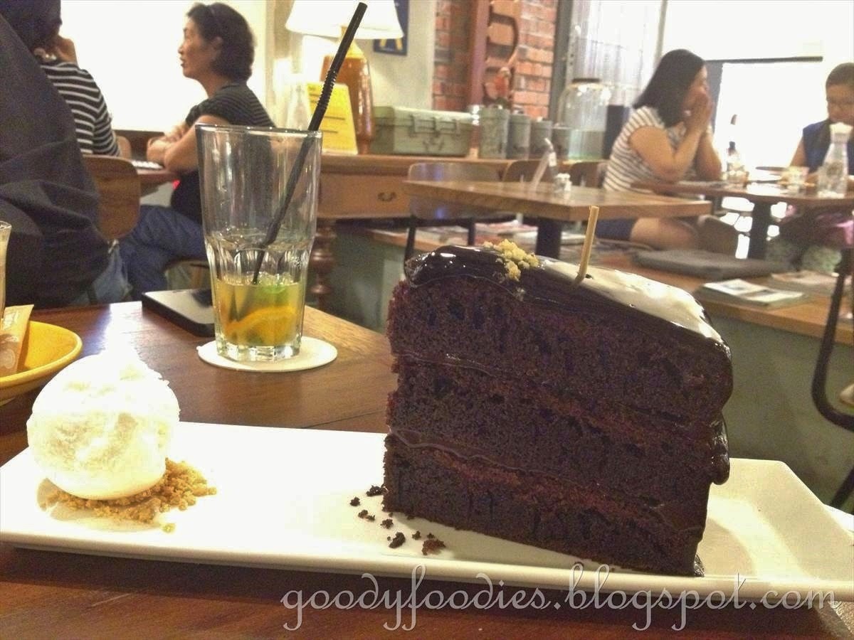 GoodyFoodies: Nutmeg, Bangsar Village II, Kuala Lumpur