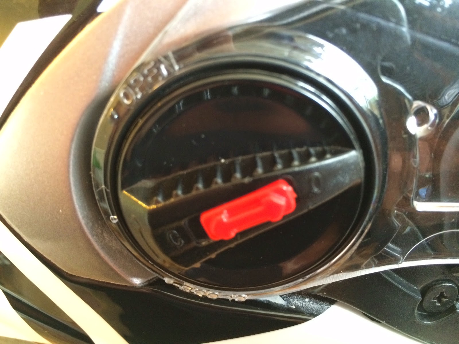 Held Bike Gear: Our gear: the Held Masuda Fibreglass helmet