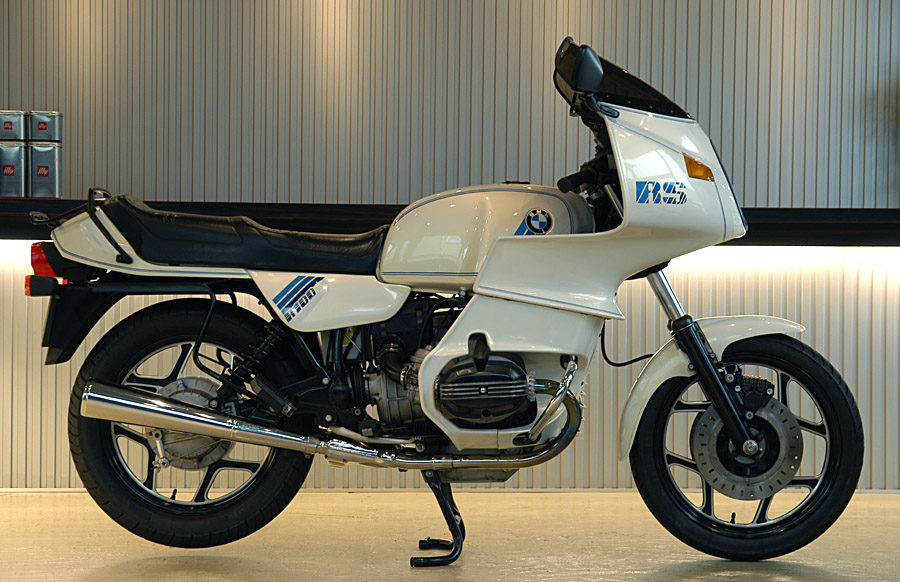 Racing Cafè: BMW R 100 RS Special #2 by Ritmo Sereno