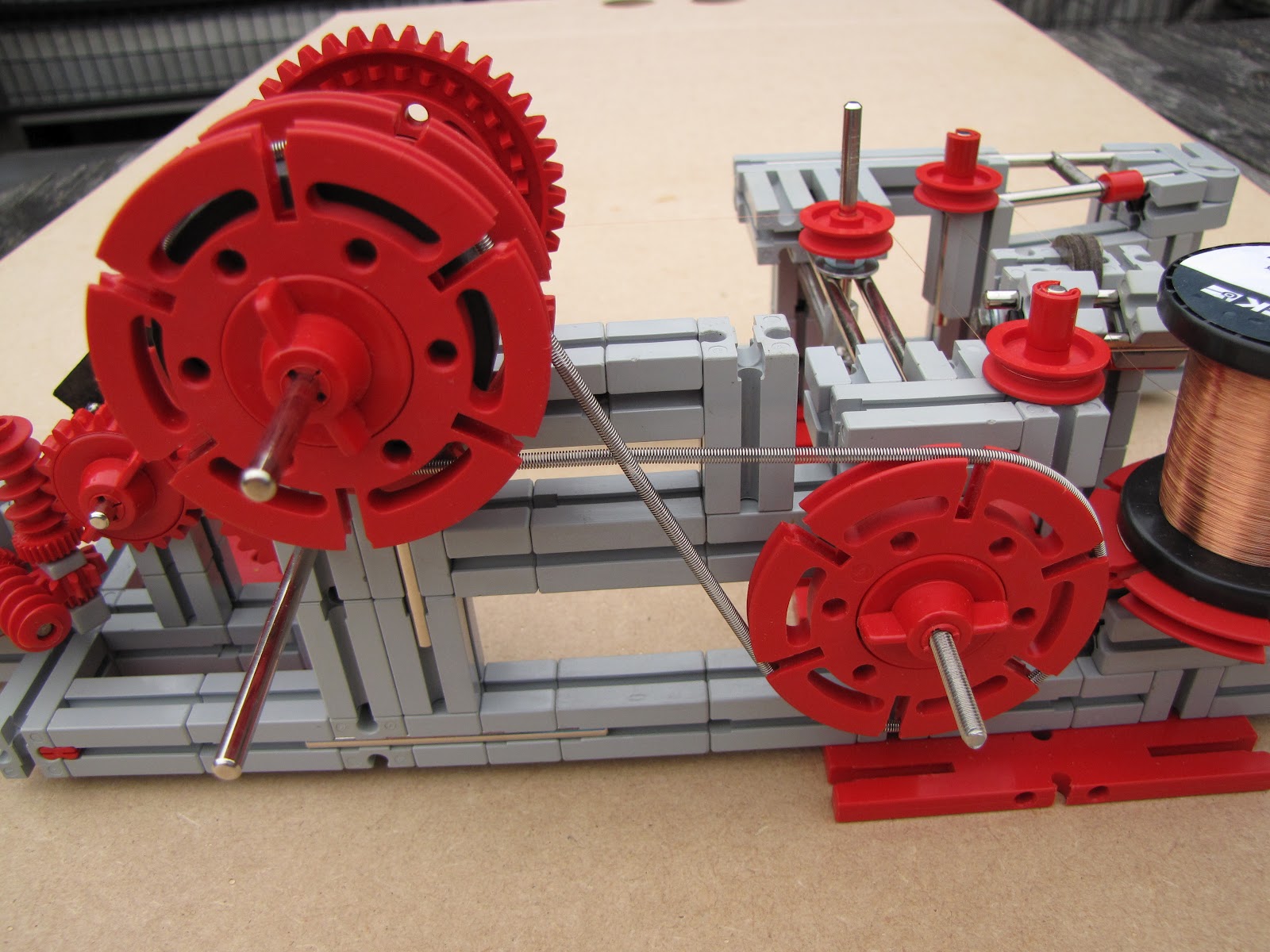 Trafo-wikkelmachine: Eerste werkende prototype