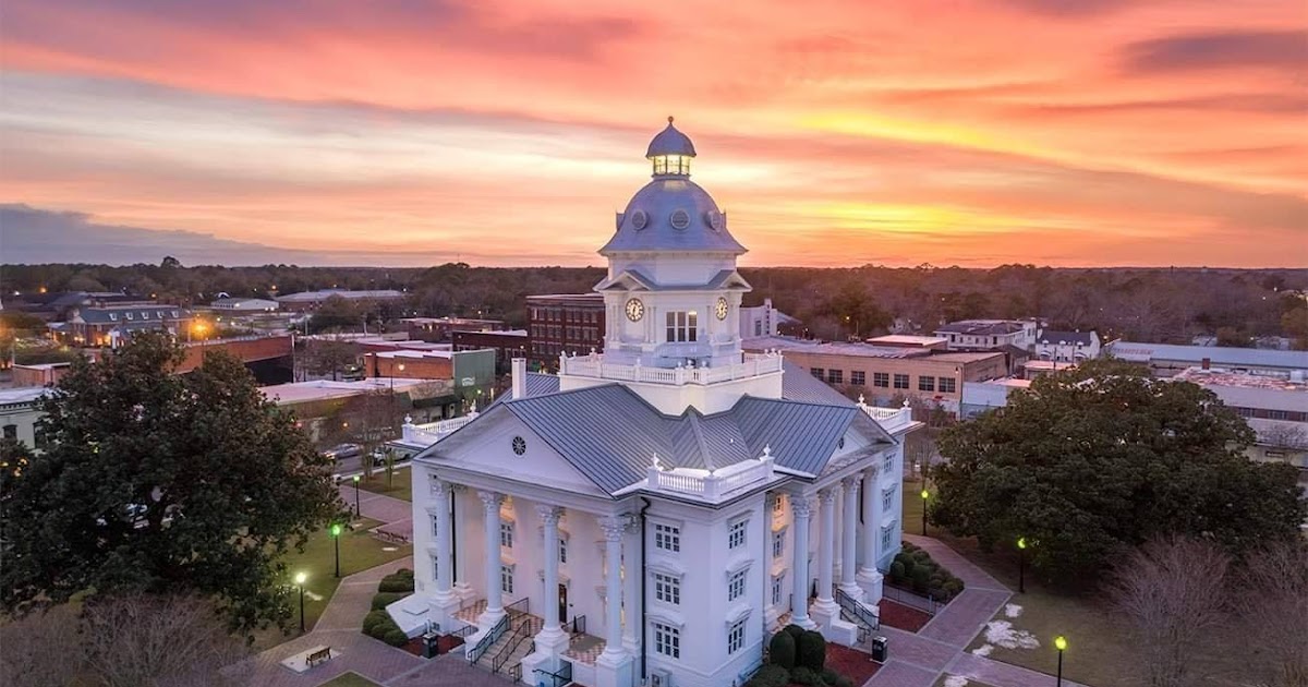Forgotten Georgia: Historic Courthouse in Downtown Moultrie
