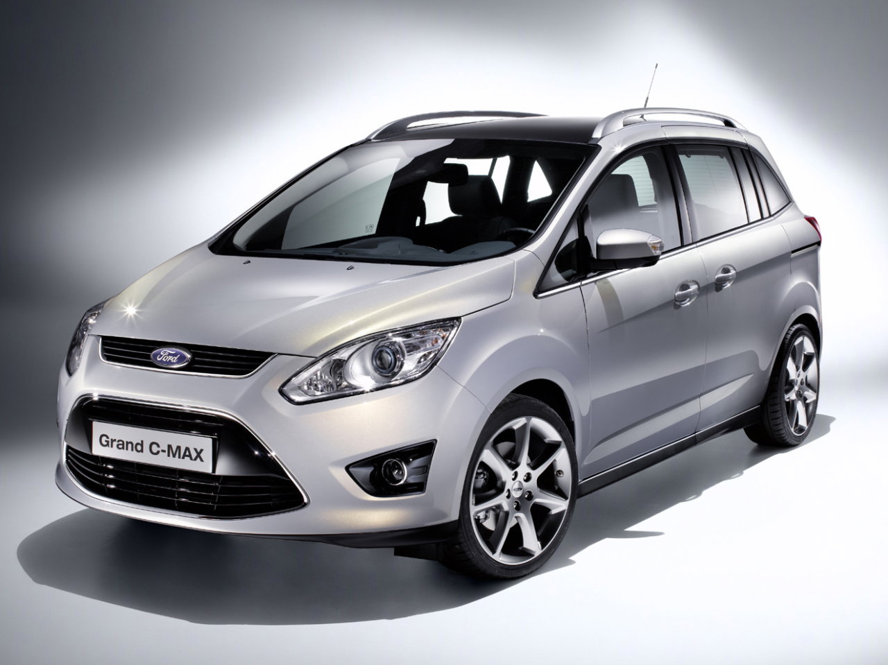 ezinecar: Ford C-Max (2012)