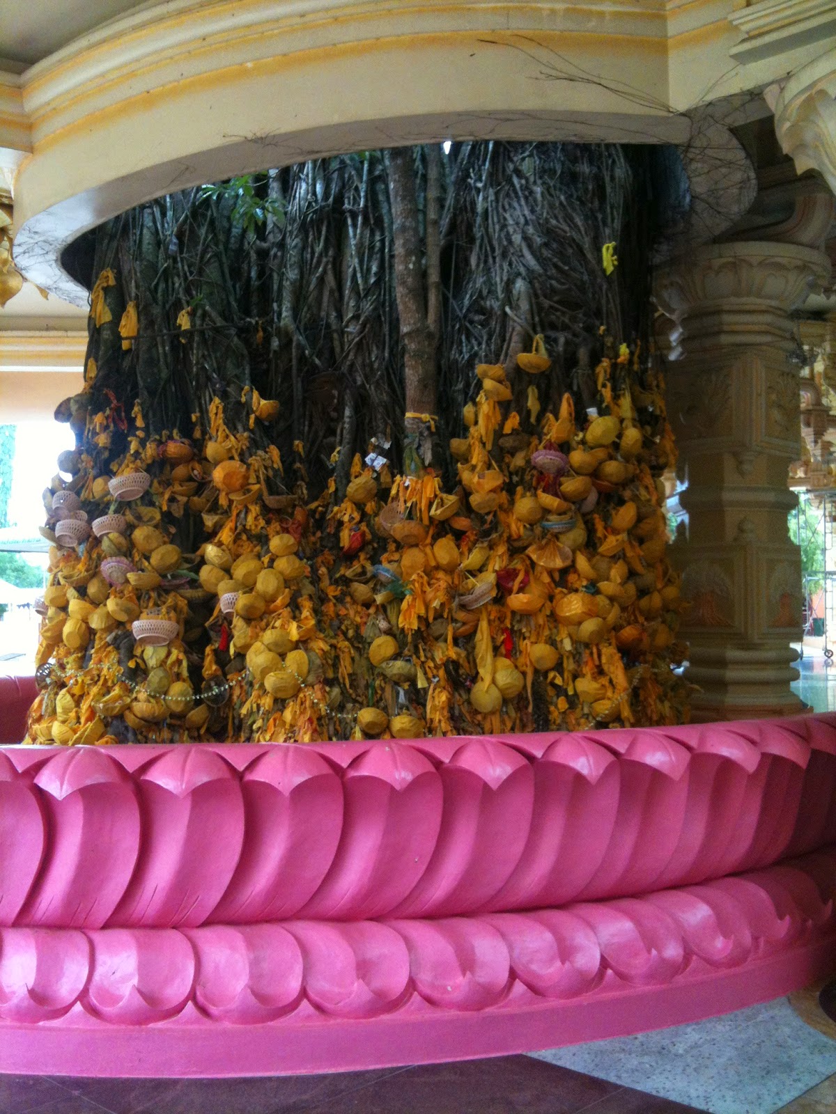 There's more to life: Sri Maran Marathandavar Temple, Maran