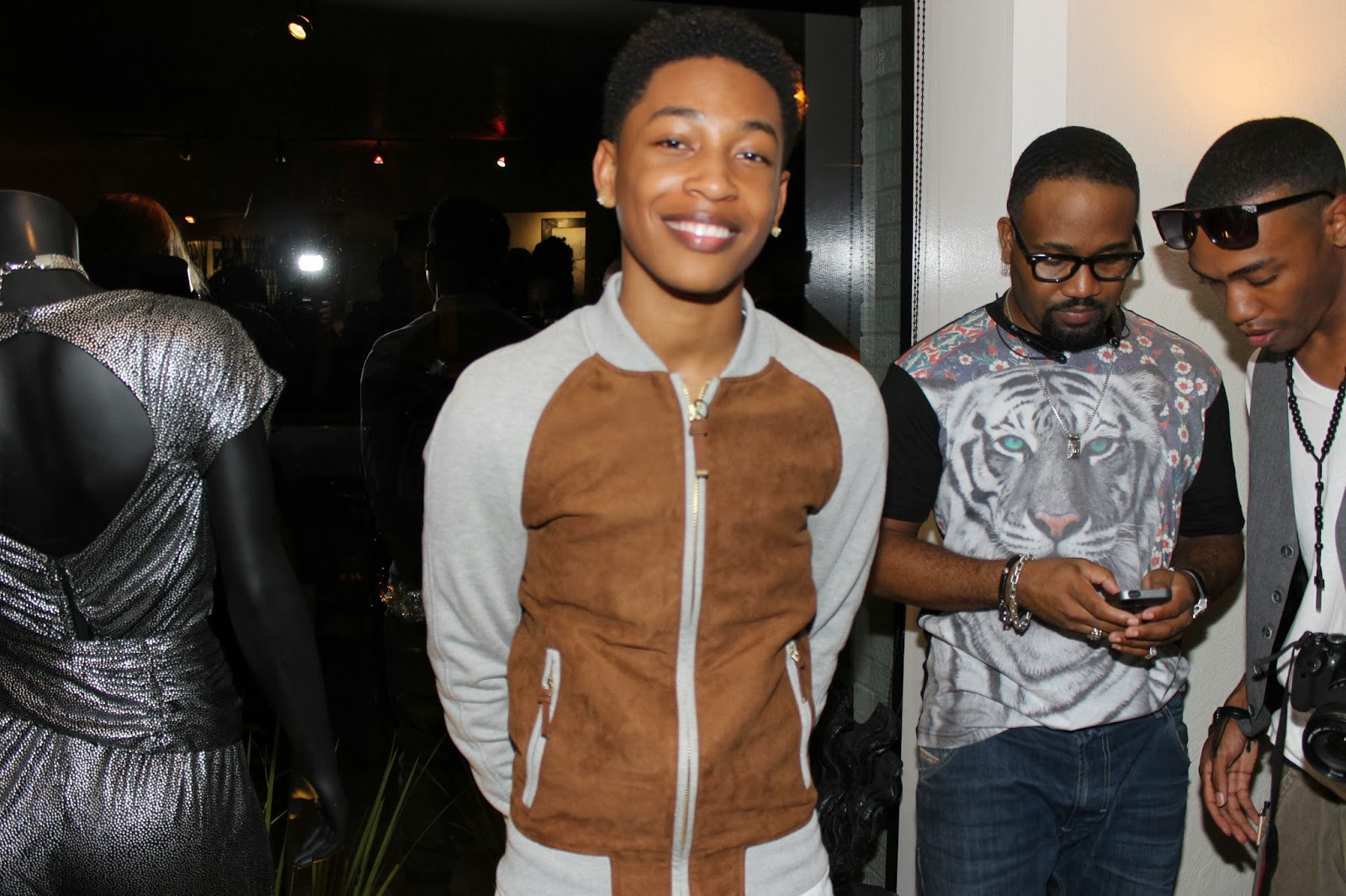 R&B Singer Sammie Changes His Name to Leigh Bush & Covers BE Magazine ...