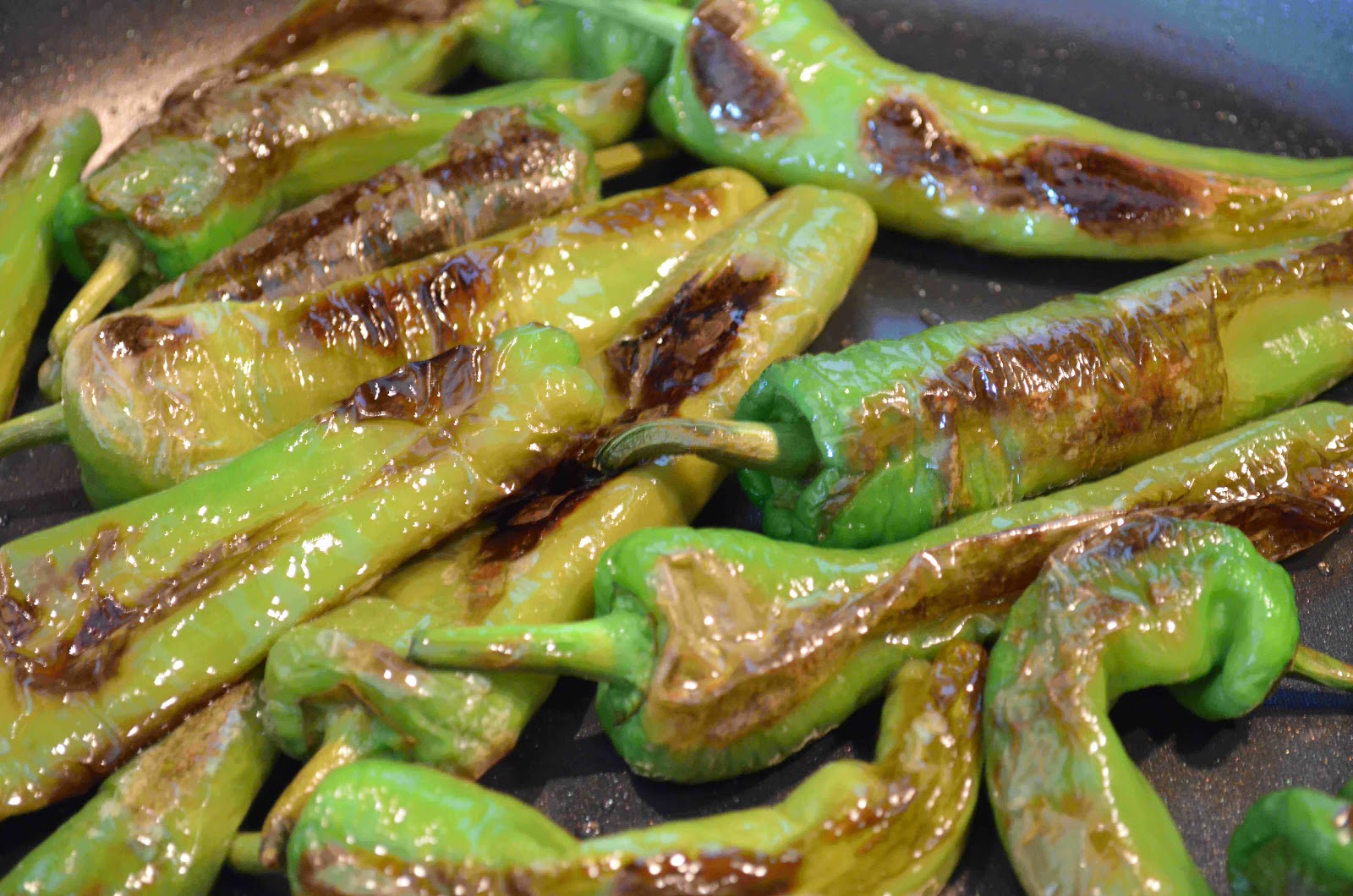 Appena un pizzico di...: Veloce e saporito - Friggitelli alla rustica