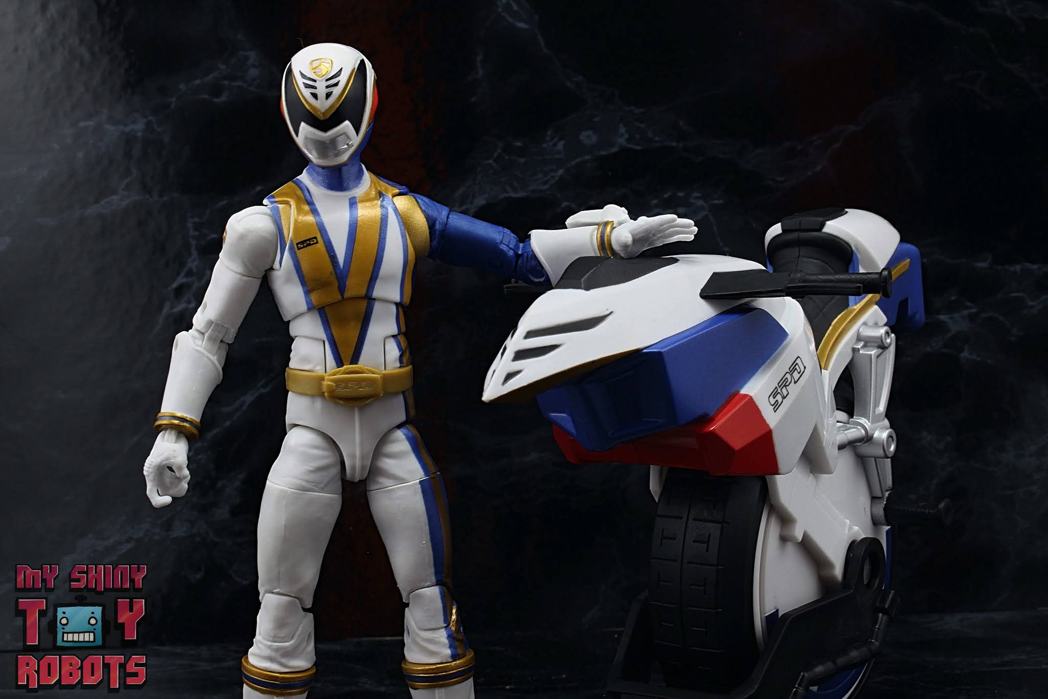 My Shiny Toy Robots: Toybox REVIEW: Power Rangers Lightning Collection ...