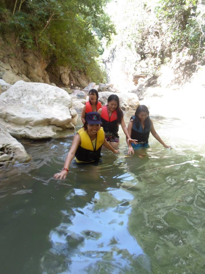 The Thrifty Wanderer: ESOY HOTSPRING, Catmon Cebu City