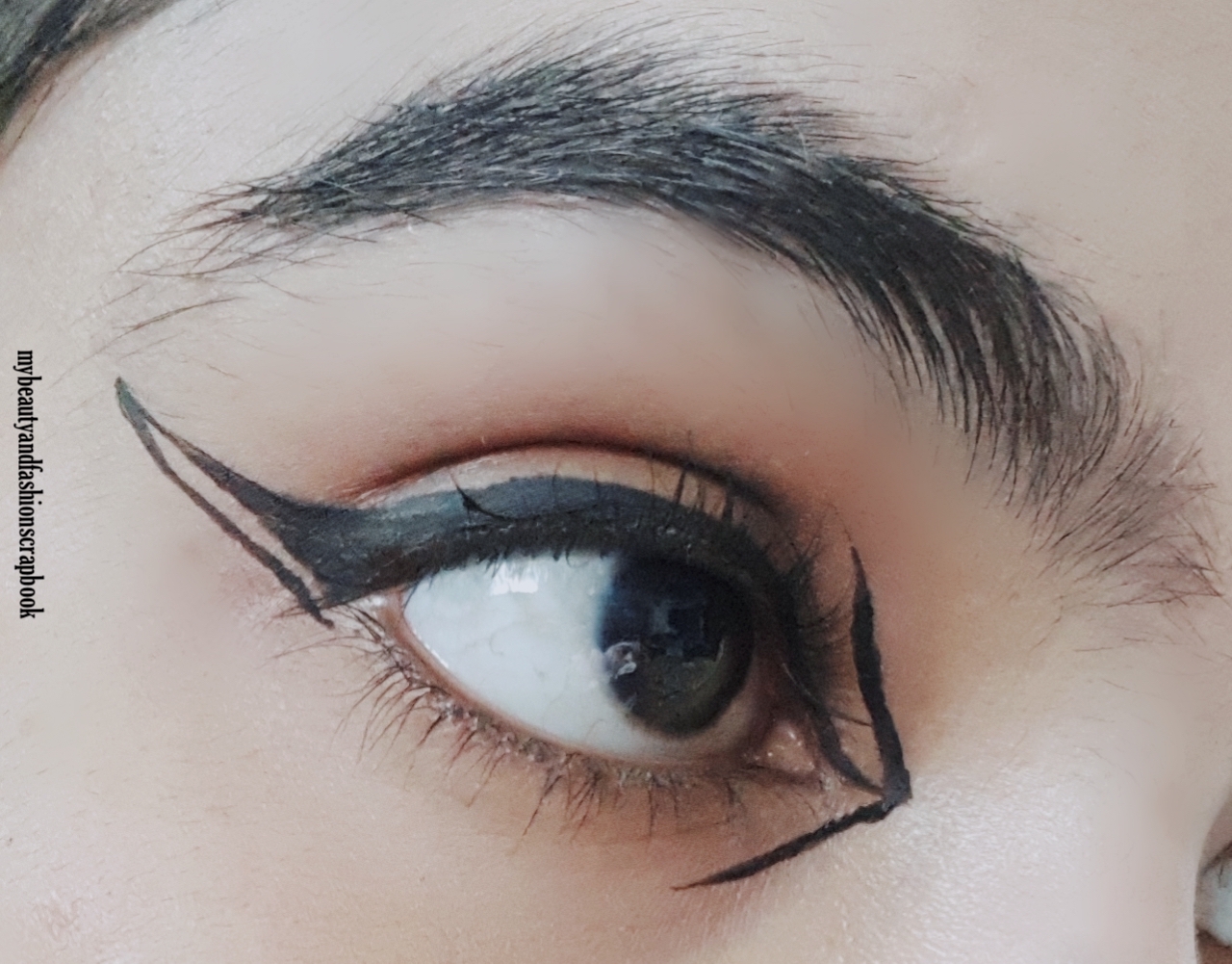Different Trending Eyeliner Styles