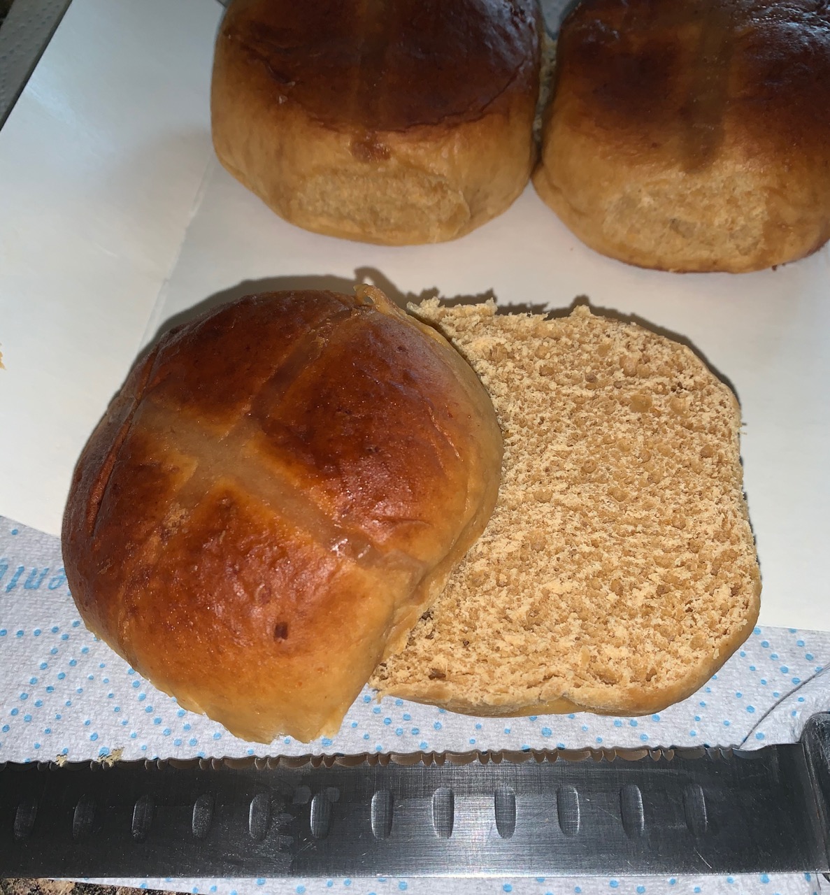 FOODSTUFF FINDS: Cheese and Marmite Hot Cross Buns (Marks and Spencer ...