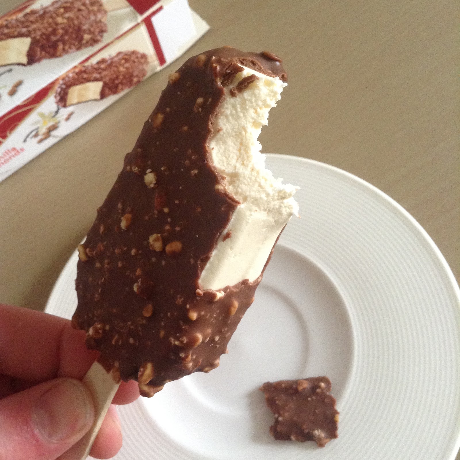 Haagen Dazs Vanilla Almonds Ice Cream Stick