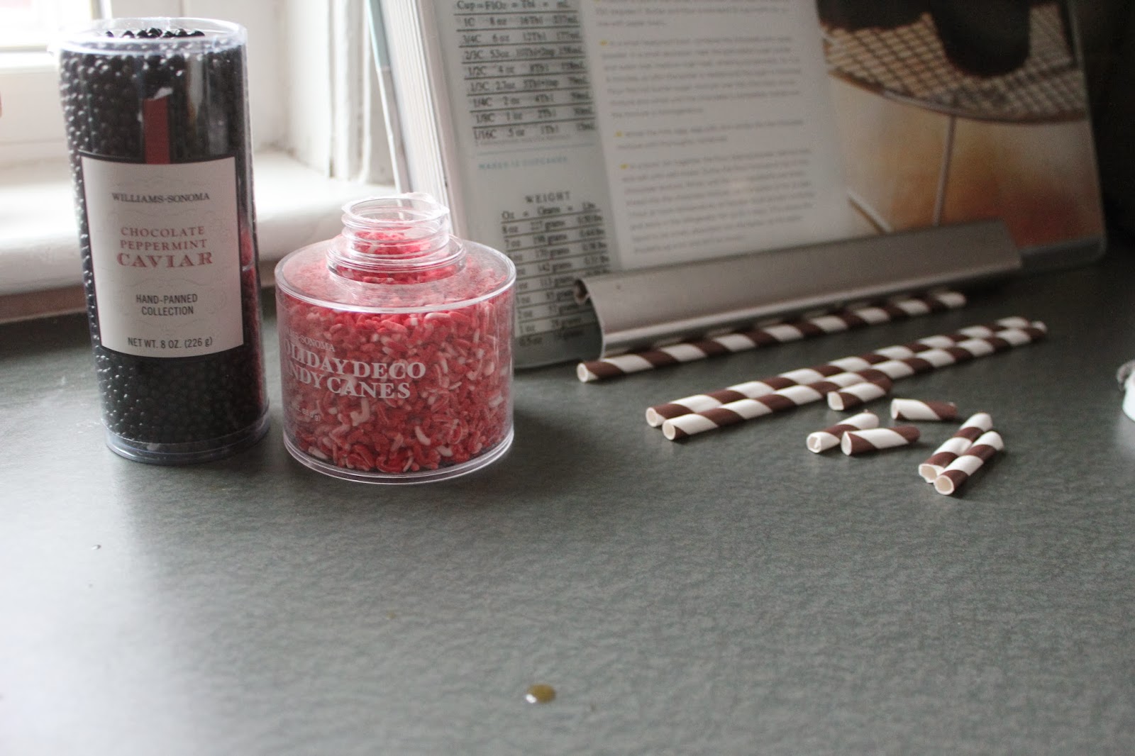 Delicious Dishings: Mini Peppermint Mocha Cupcakes