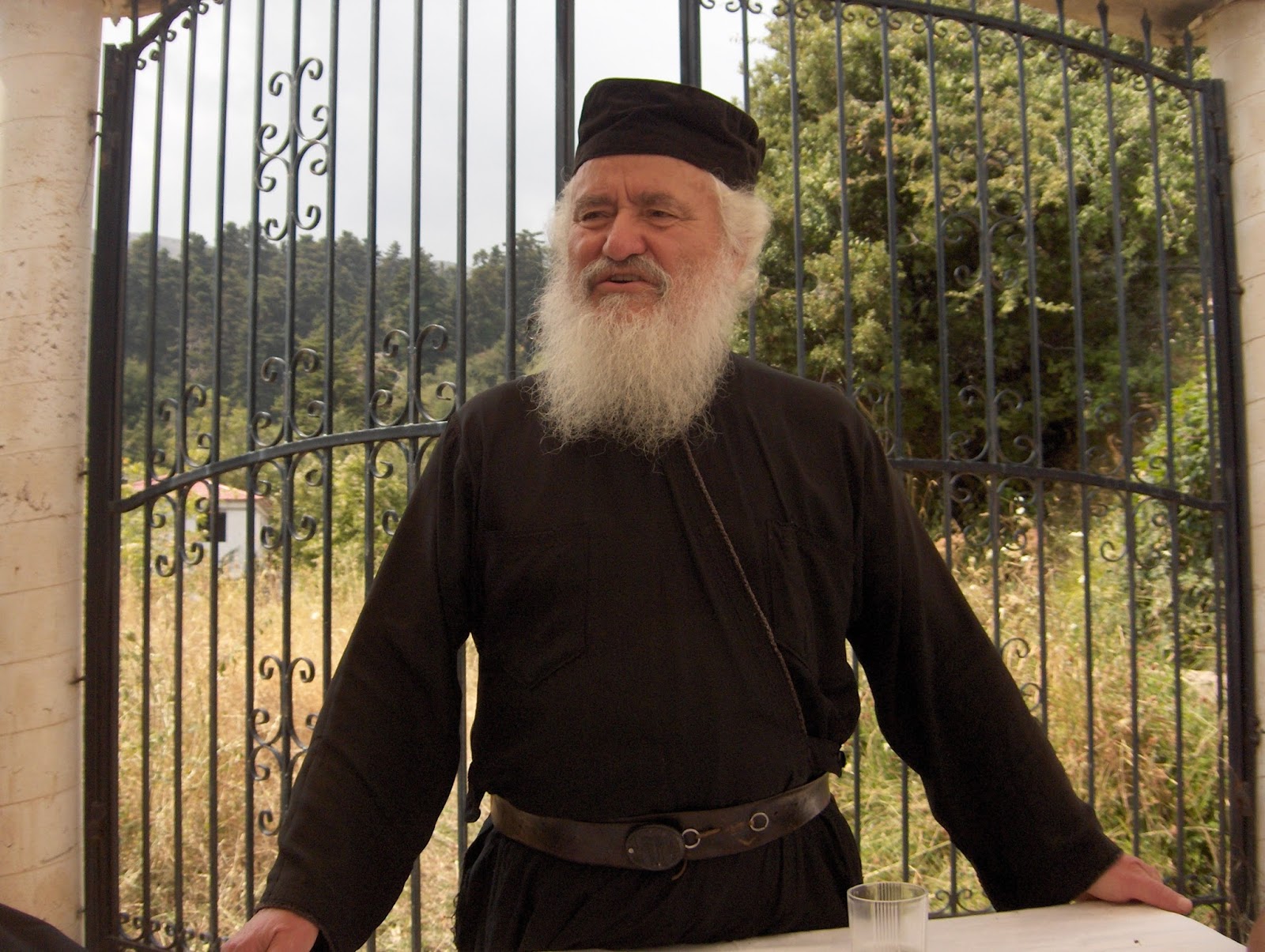 Ομολογία: ΟΜΟΛΟΓΙΑ: Ολοι οι ανθρωποι ειμαστε σκουληκια της γης. Ο Θεος ...
