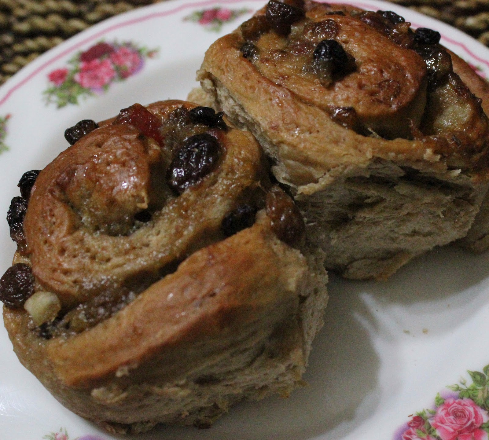 MyHeavenlyCakes: Cinnamon Raisin Rolls