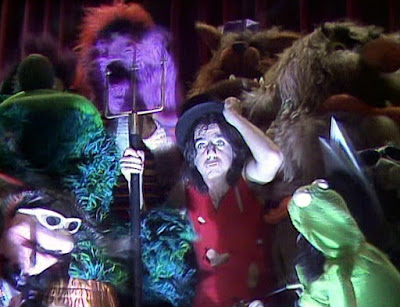 13: THE MUPPET SHOW - "With Alice Cooper" (1978)