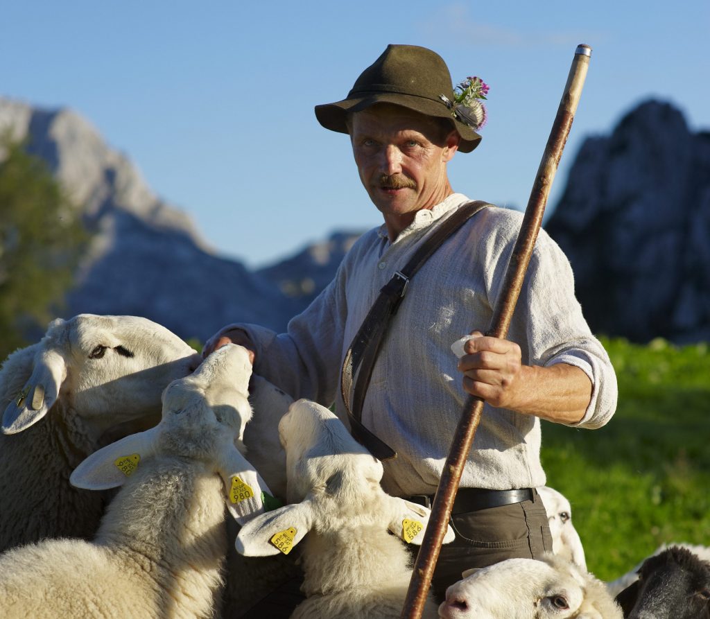 Na tvojo Besedo ...: Postati pastir