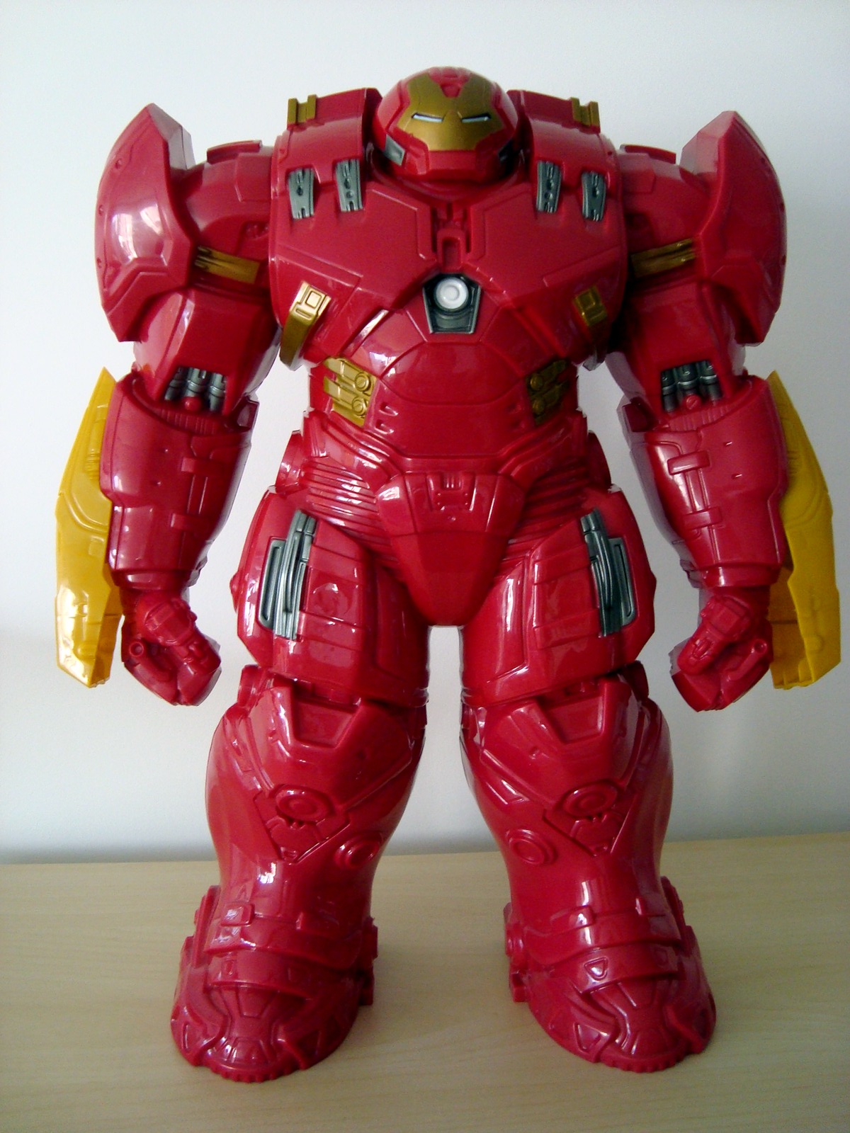 SUPER SHOGUN: HULK BUSTER ARMOR TITAN HERO SERIES - HASBRO