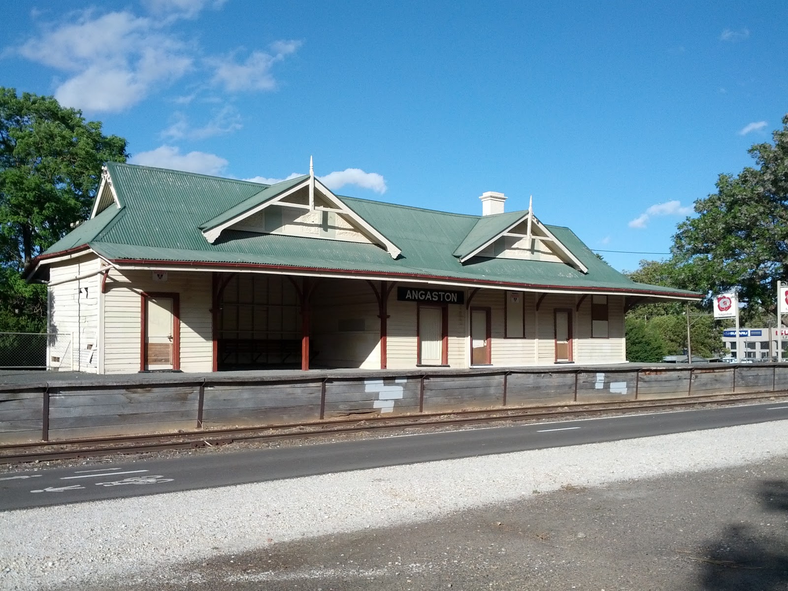 The Travelling Lindfields: Cycling The Barossa Trail in Sth Australia