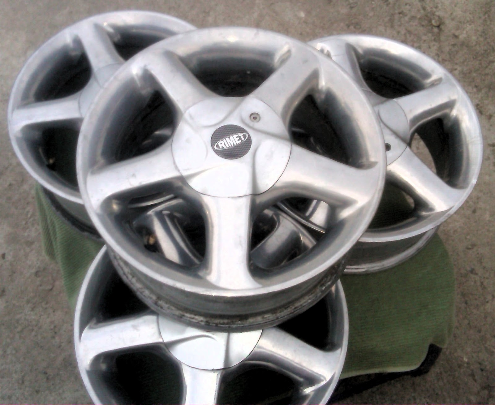 Michael Steelheart: rines 14 de aluminio