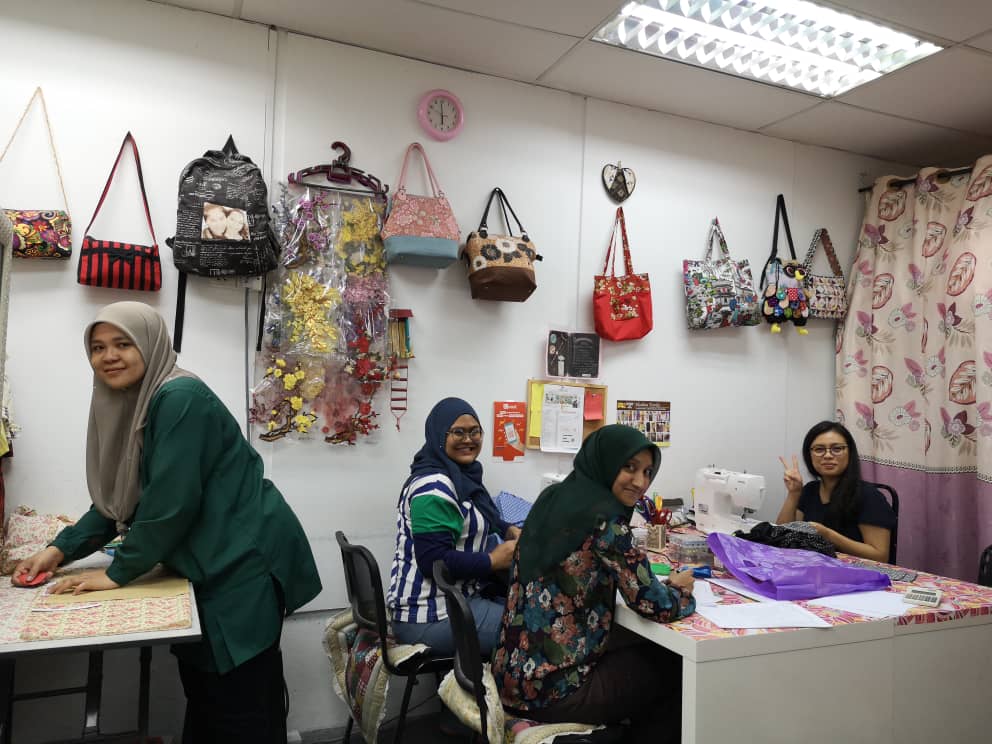 Kelas Menjahit di Subang Jaya | Lynn's Craft - Kelas Menjahit, Tailor