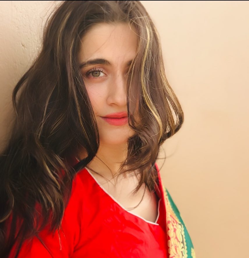 Maximum Newz- Latest Photos and Bios