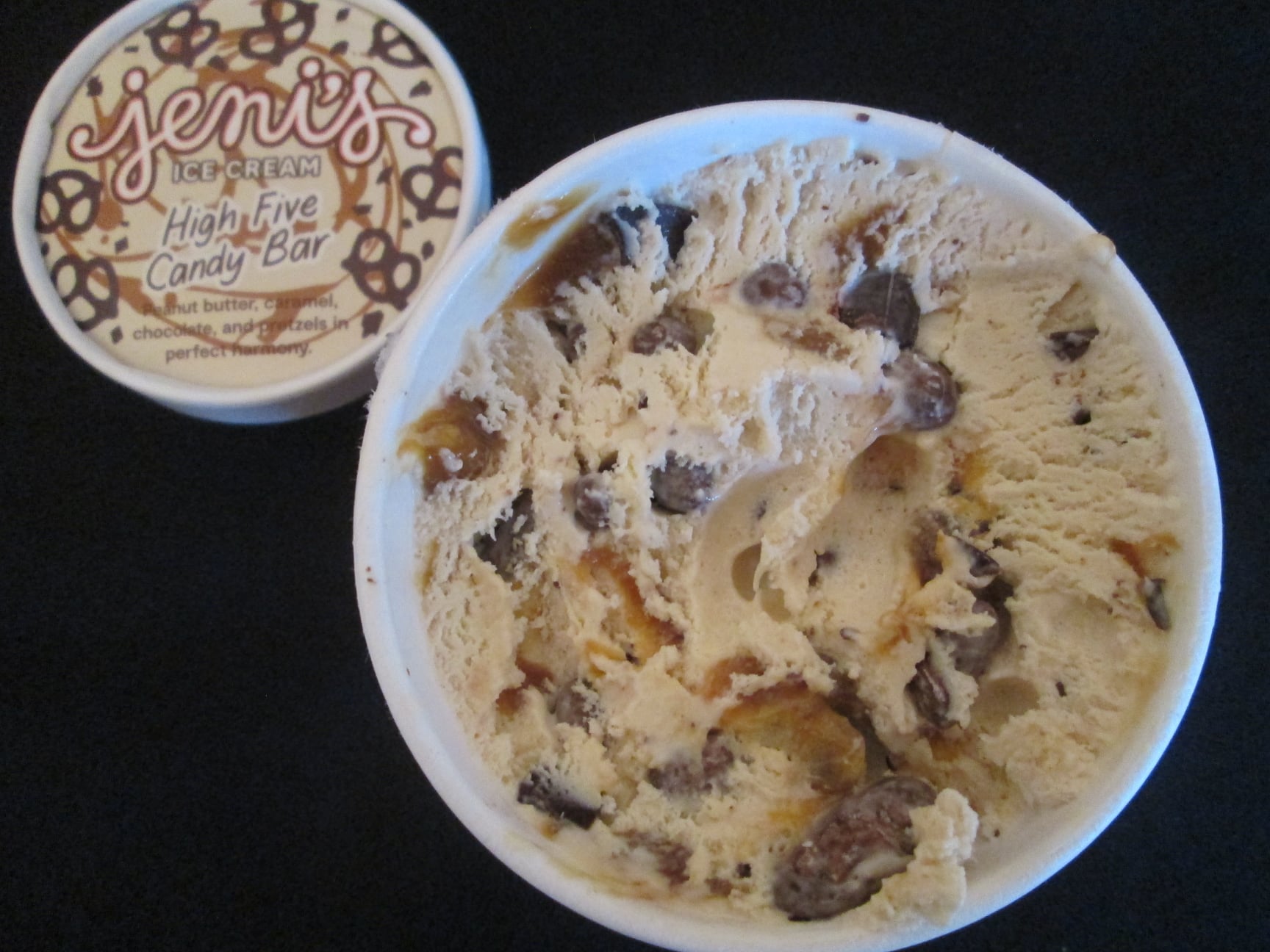 David's Ice Cream Reviews: Jeni's - High Five Candy Bar