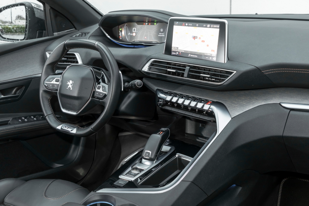 .: DS7-3008. Hermanos enfrentados. Parte 3. Habitáculo - Prueba Comparativa