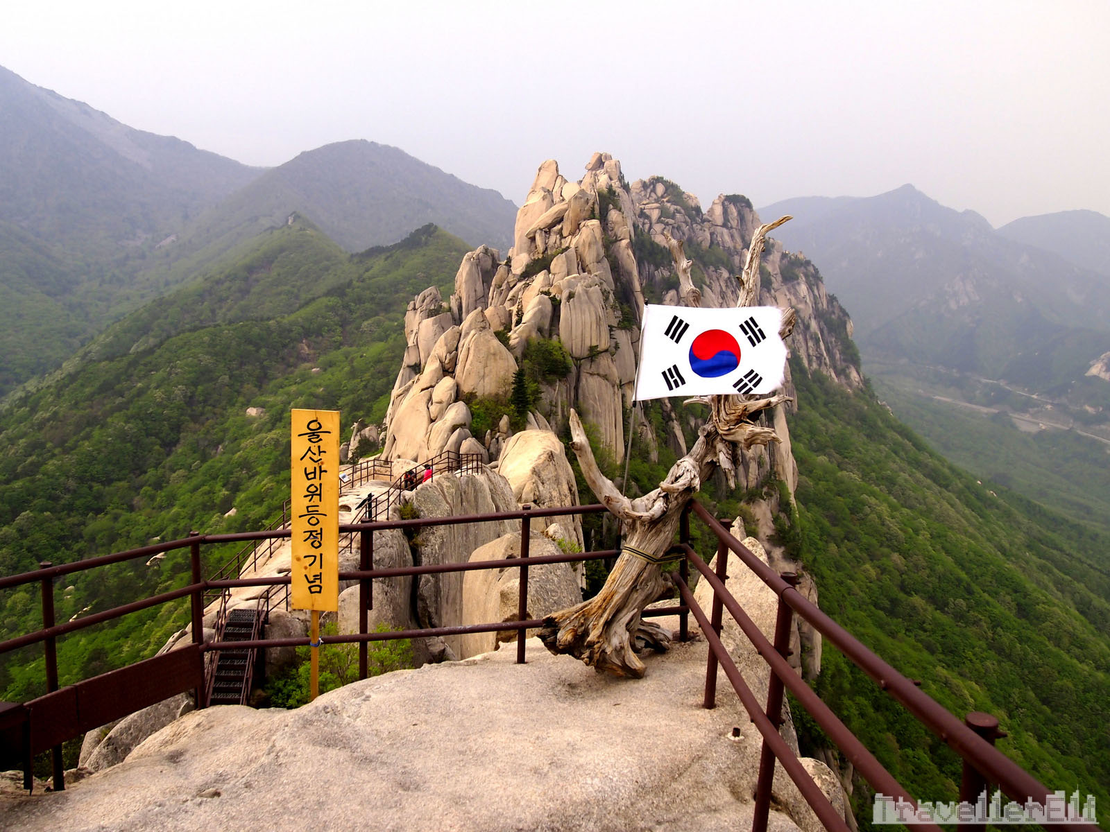 'Autumn in my Heart', in Spring! ~ Sokcho City - Travellerelf