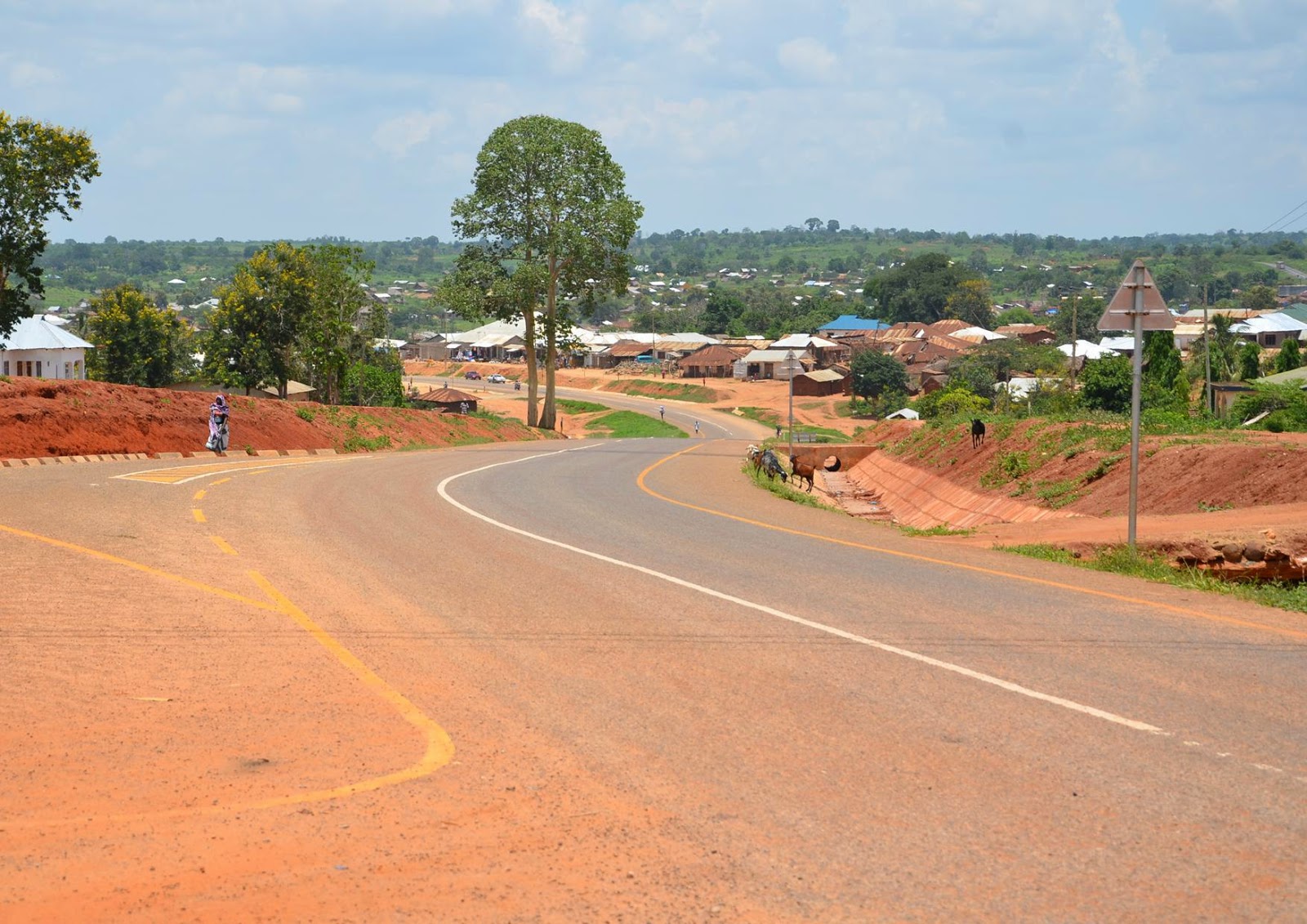 safarimoja: RAIS KIKWETE AZIFUNGUA BARABARA ZA MKATA – HANDENI NA ...