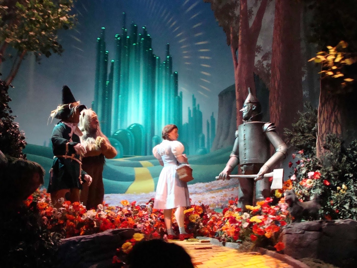 Disney Junior Live On Stage at Disney California Adventure: Extinct ...